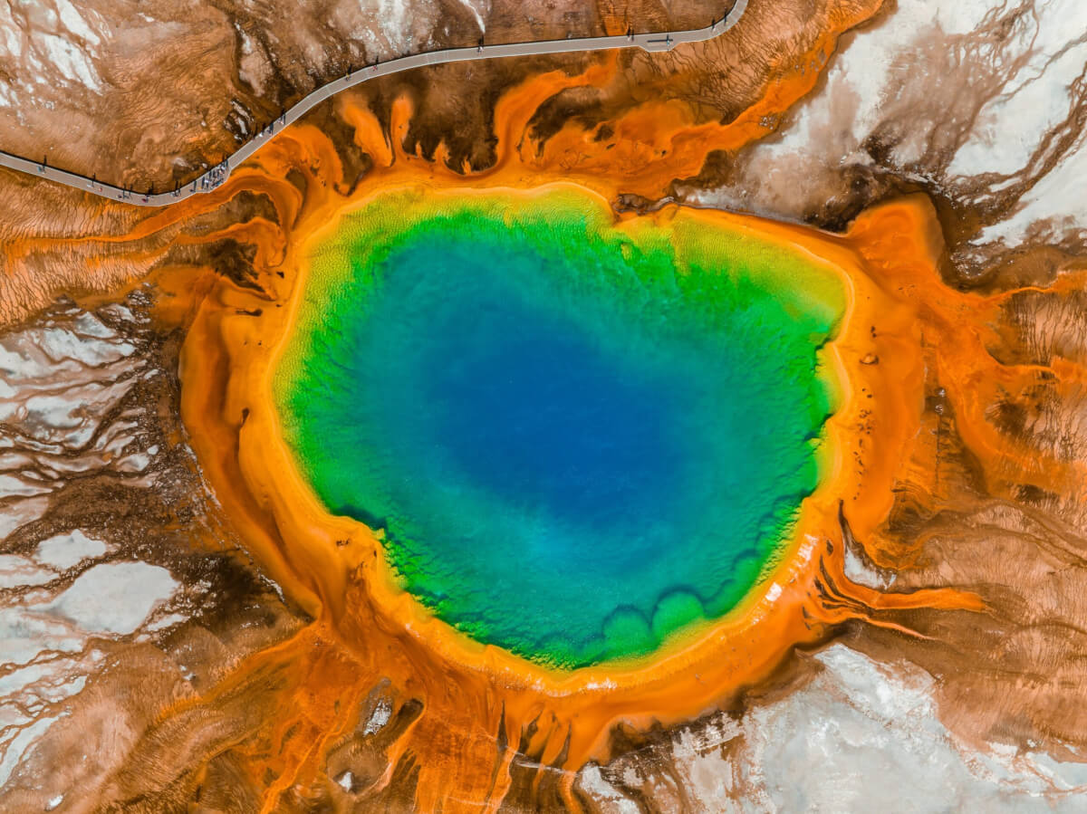 Yellowstone Hot Springs: Unveiling Ancient Life and the Great Oxidation ...
